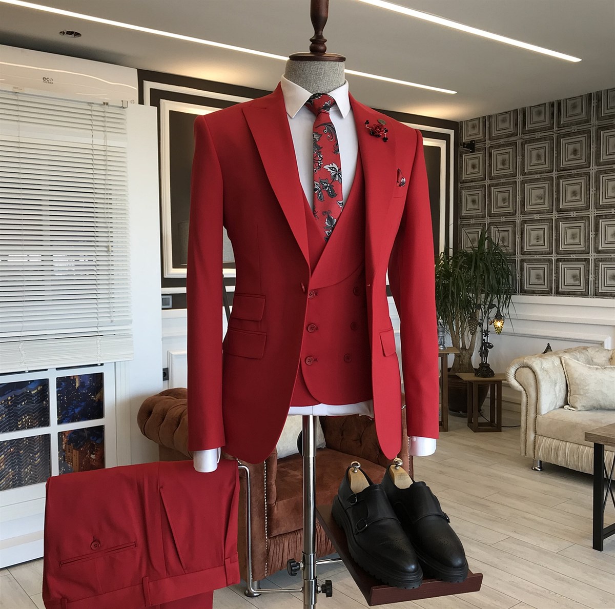 Red Bespoke Three Pieces Peaked Lapel Men's Prom Suits – Ballbella